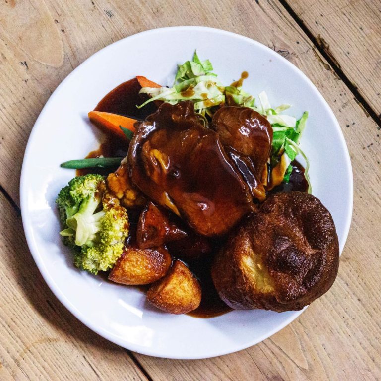 28 Best Roast Dinners Liverpool Has To Offer in 2024