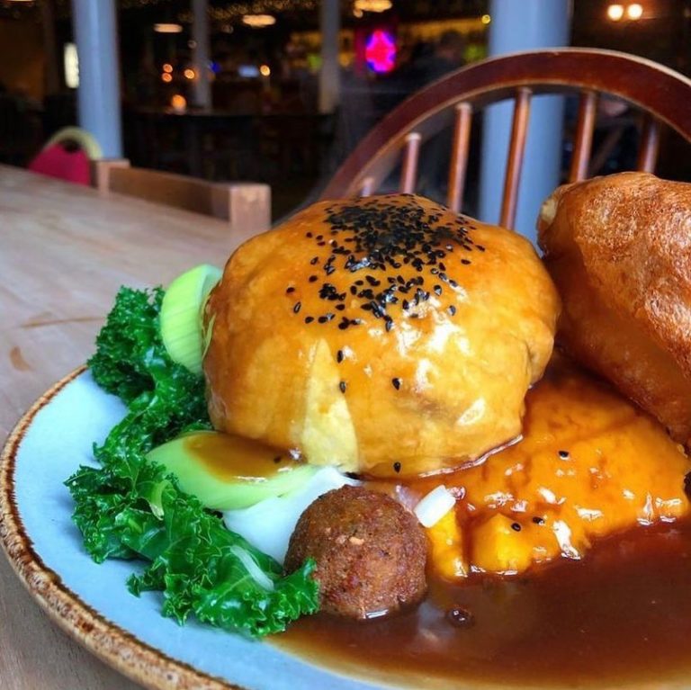 28 Best Roast Dinners Liverpool Has To Offer in 2024